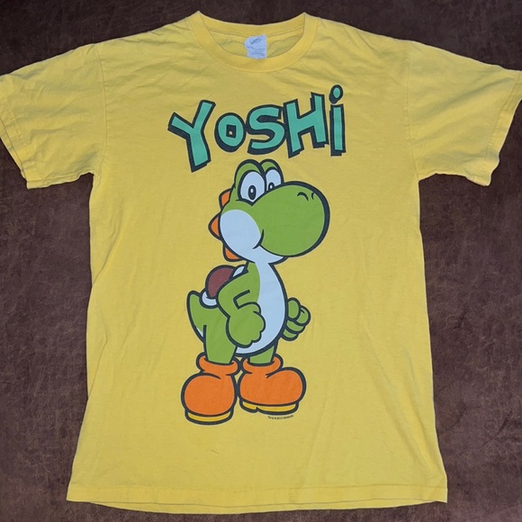 Gildan | Shirts | Nintendo Super Mario Brothers Yoshi Graphic Tee Shirt ...